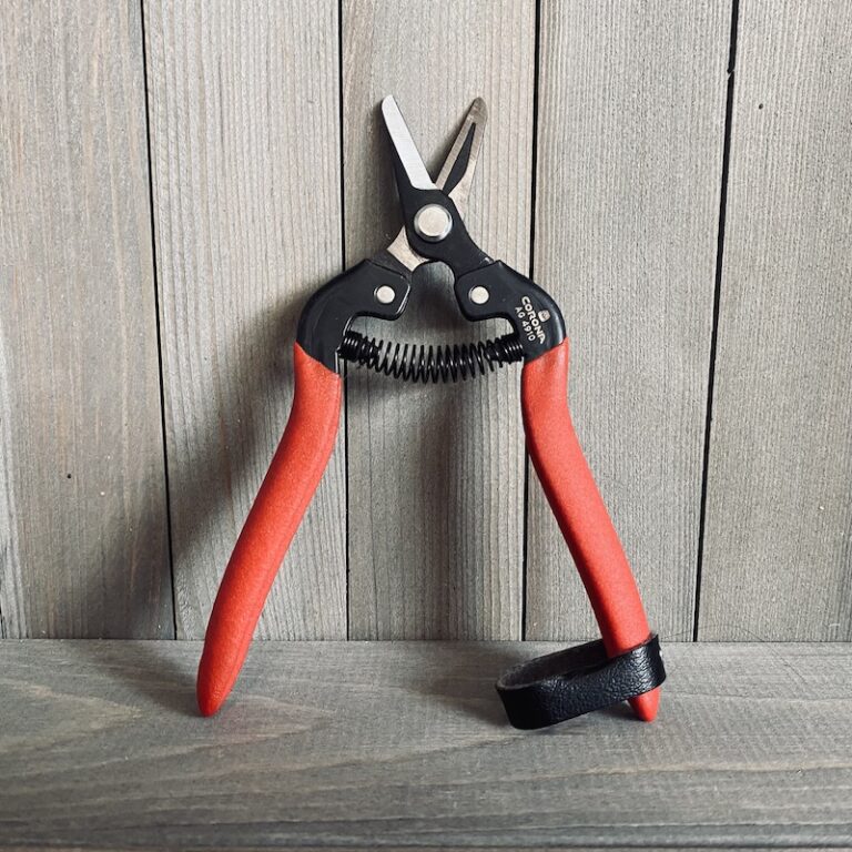 Corona 4910 Short Curved Snip – Andrews Seed Company